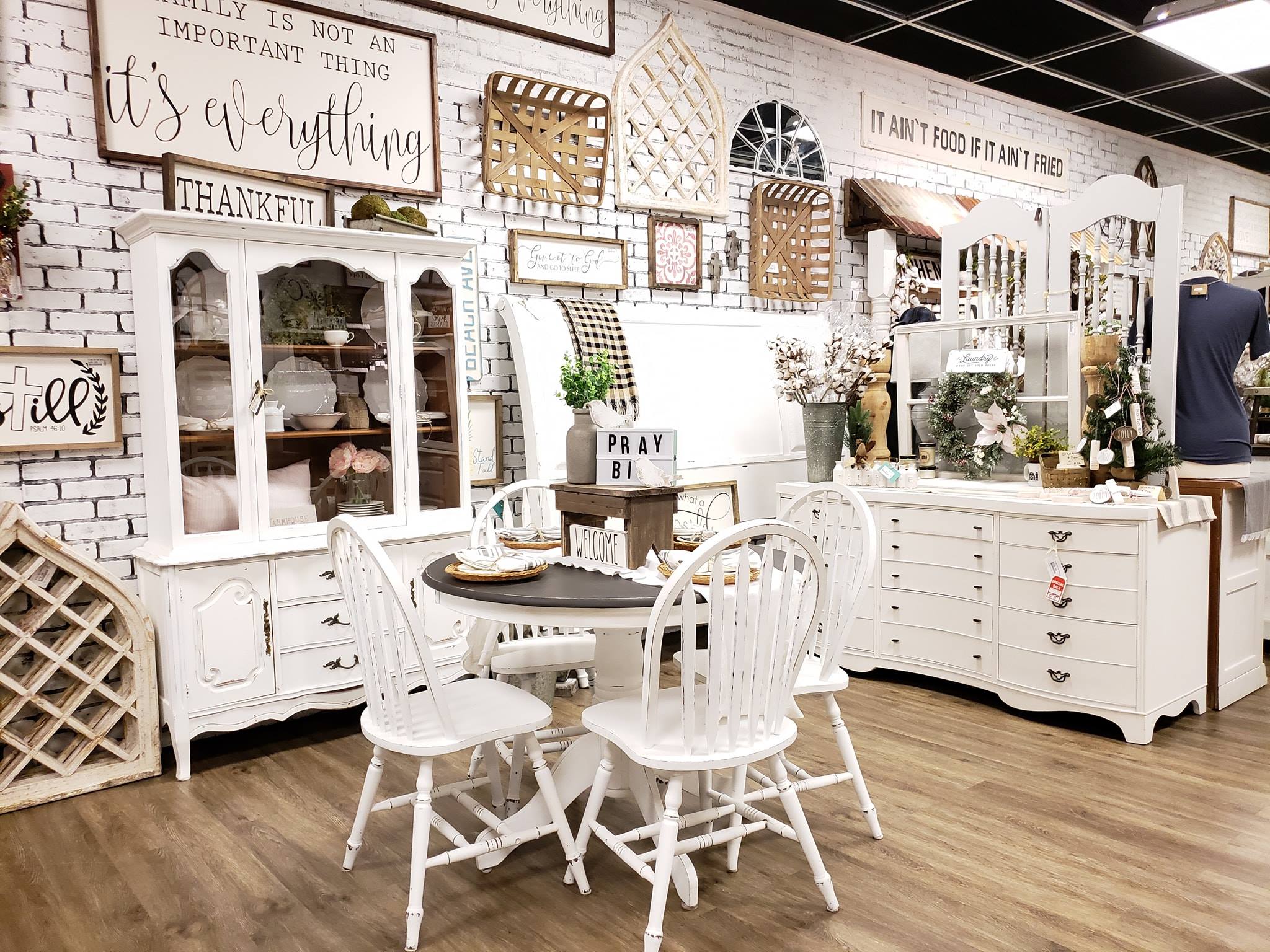 Home Store Booth Styling and Biz Tips to inspire you