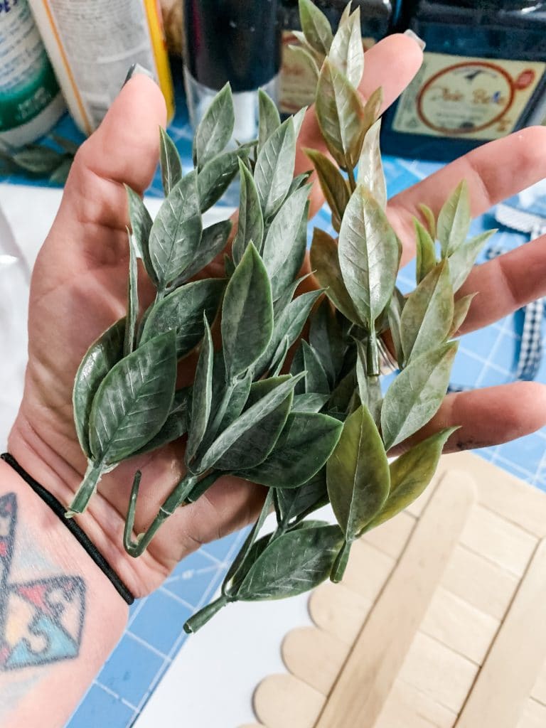 Fun and Easy DIY Spring Door Hanger - Farmhouse Style DIY's