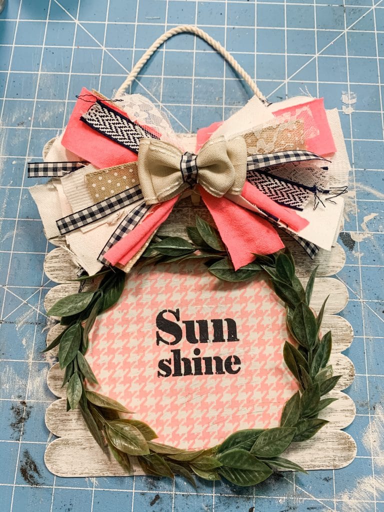 Fun and Easy DIY Spring Door Hanger - Farmhouse Style DIY's