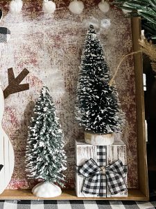 How to Make a Winter Scene with a Snowman DIY Decor