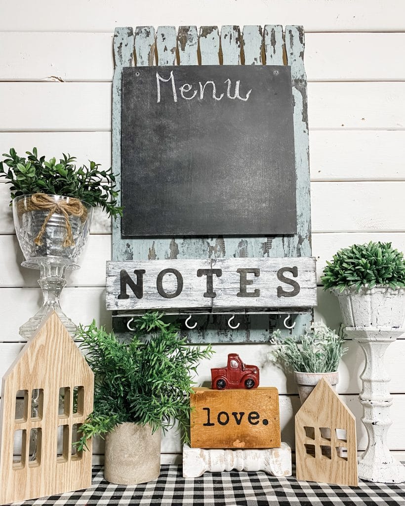 How to make a: Coastal Farmhouse Chalkboard For Wall DIY