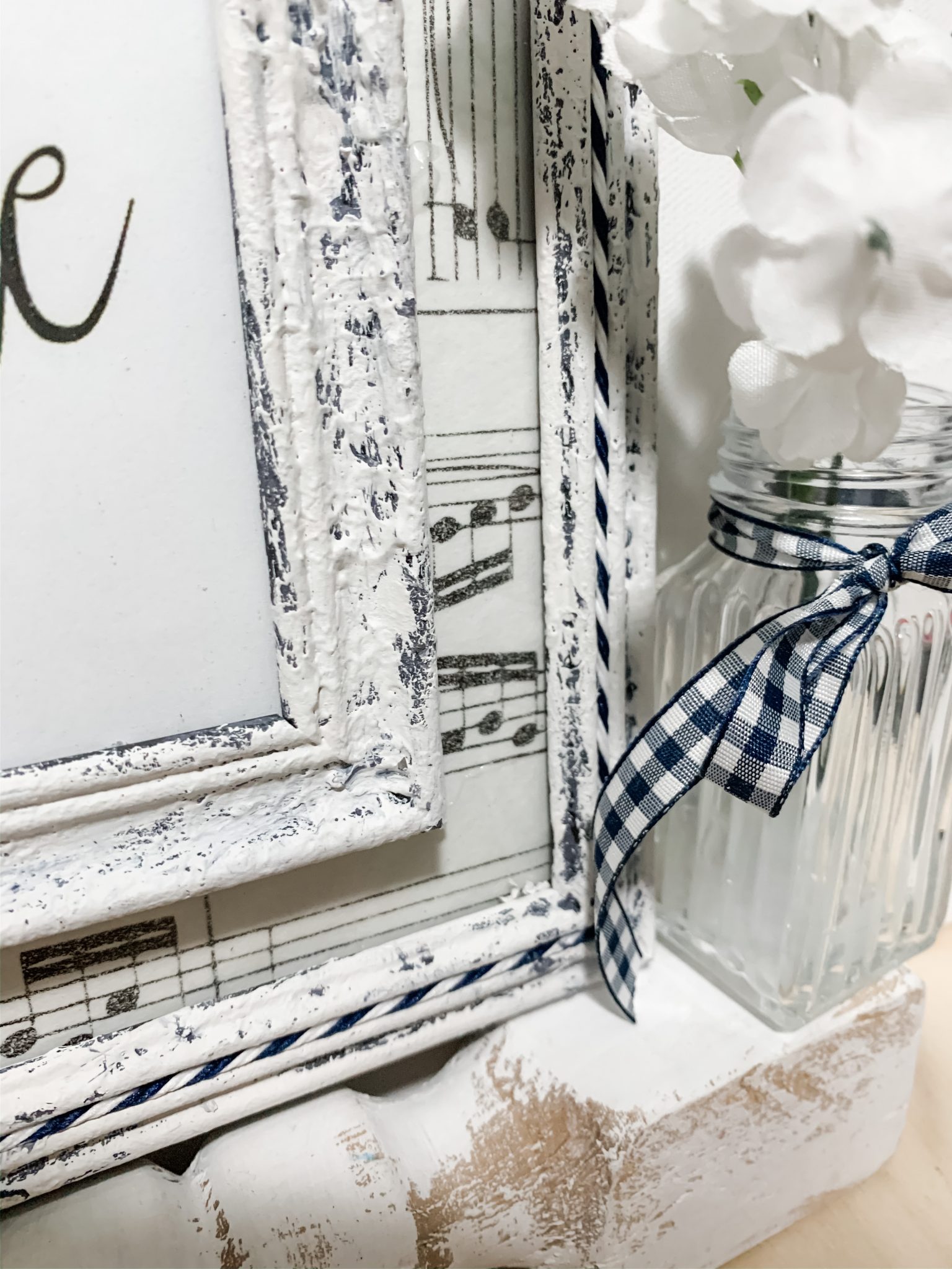 Dollar Tree Picture Frame DIY Home Decor - DIY Decor Tutorial