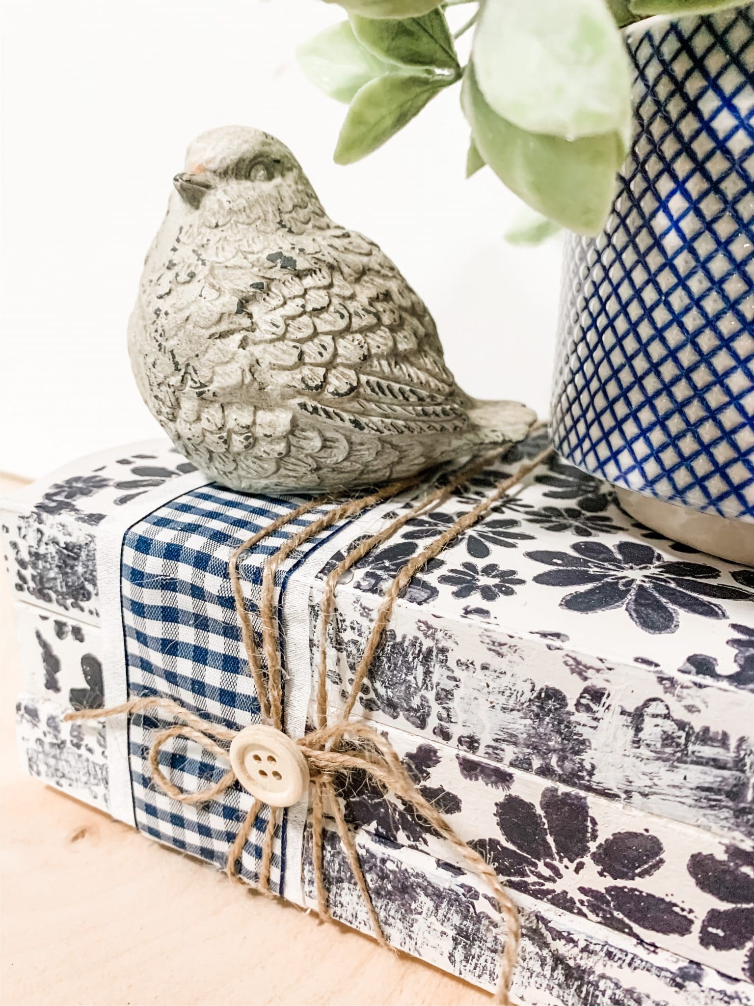 DIY Decorative Book Stack Rustic Farmhouse Decor - DIY Decor Tutorial