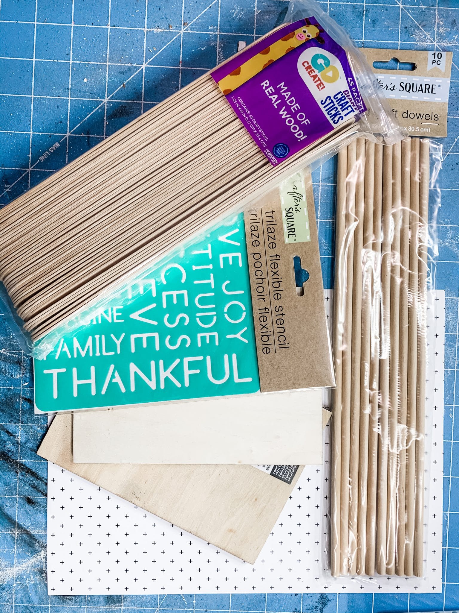 DIY Decorative Wooden Tool Box - Easy DIY Tutorial