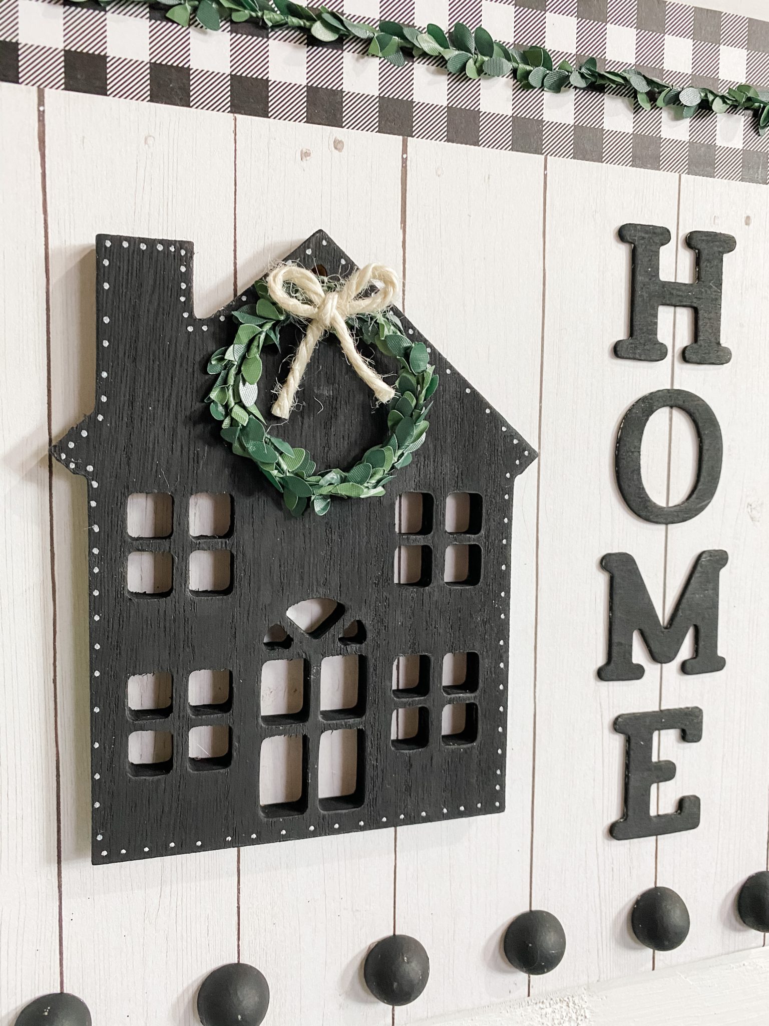 DIY House and Home Sign - Easy DIY Tutorial