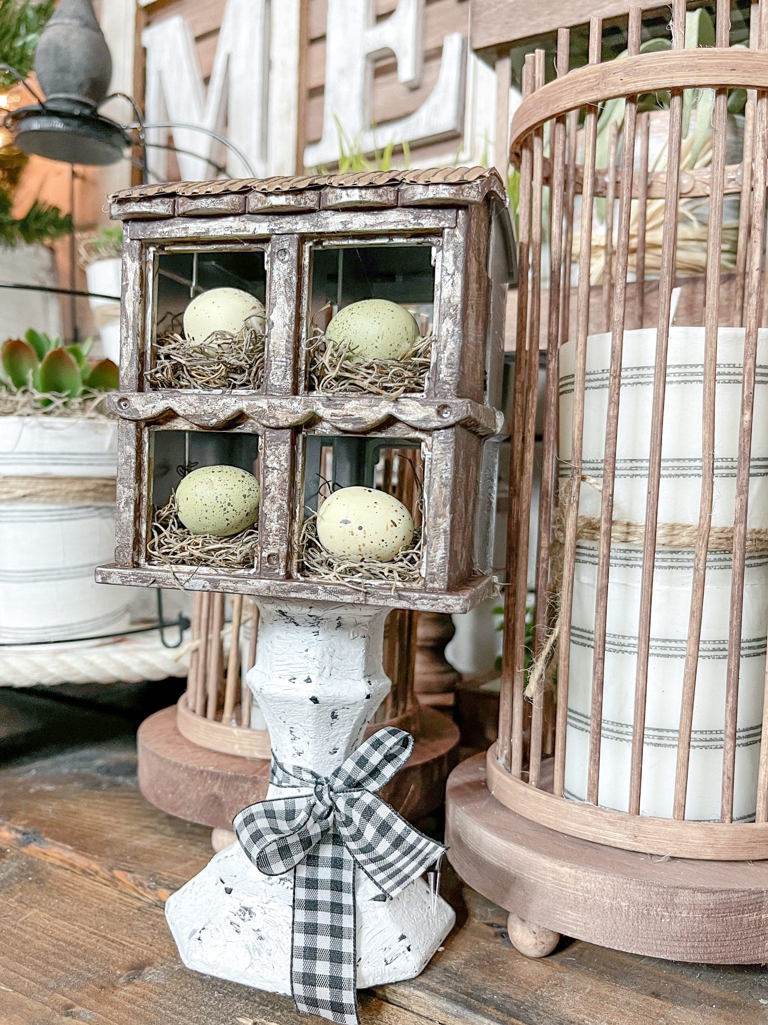 DIY Chicken Coop Decor with Dollar Tree Items - Easy Decor DIY Tutorial