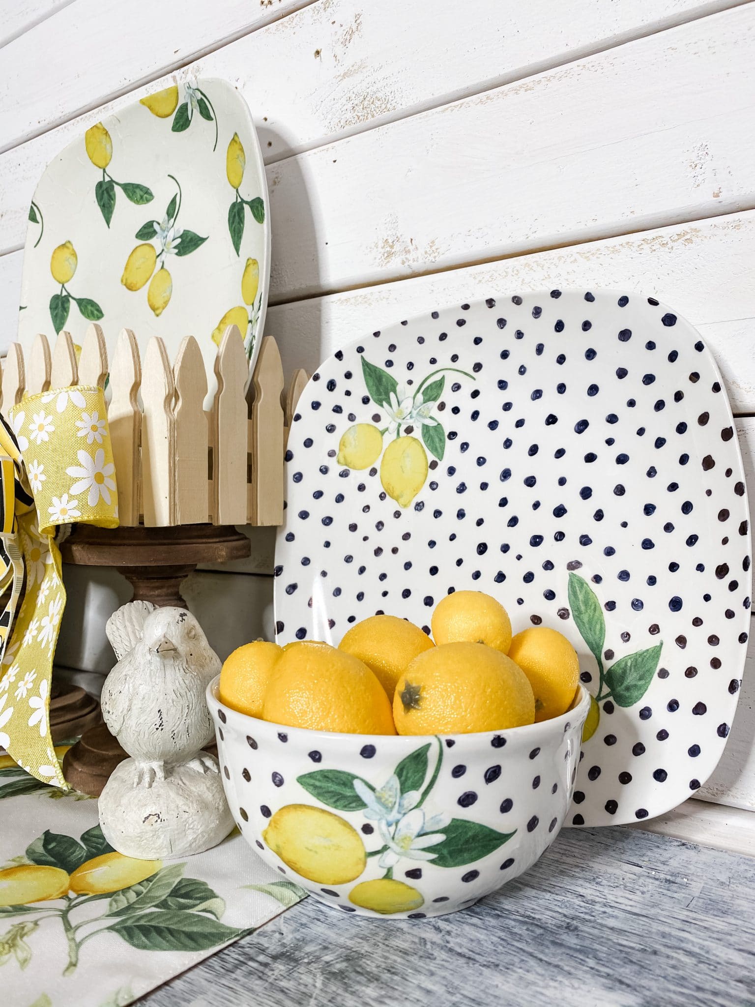 Dollar Tree DIY Lemon Themed Dishes - Easy Decor DIY Tutorial