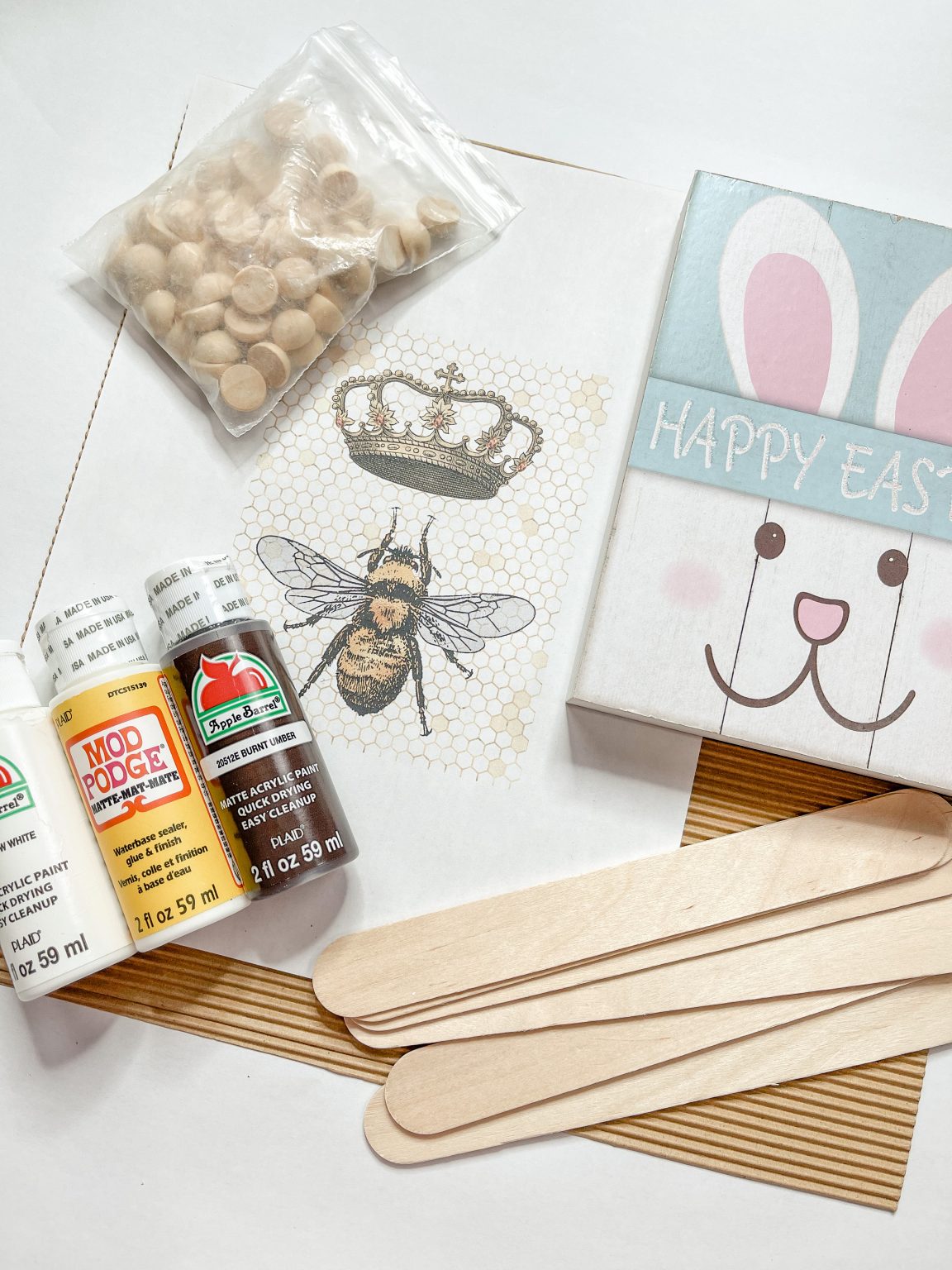 Queen Bee Printable DIY Decor - DIY tutorial