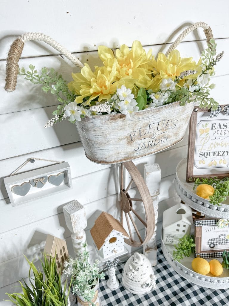 Amber Strong is a DIY Home AND Decor Blogger Influencer