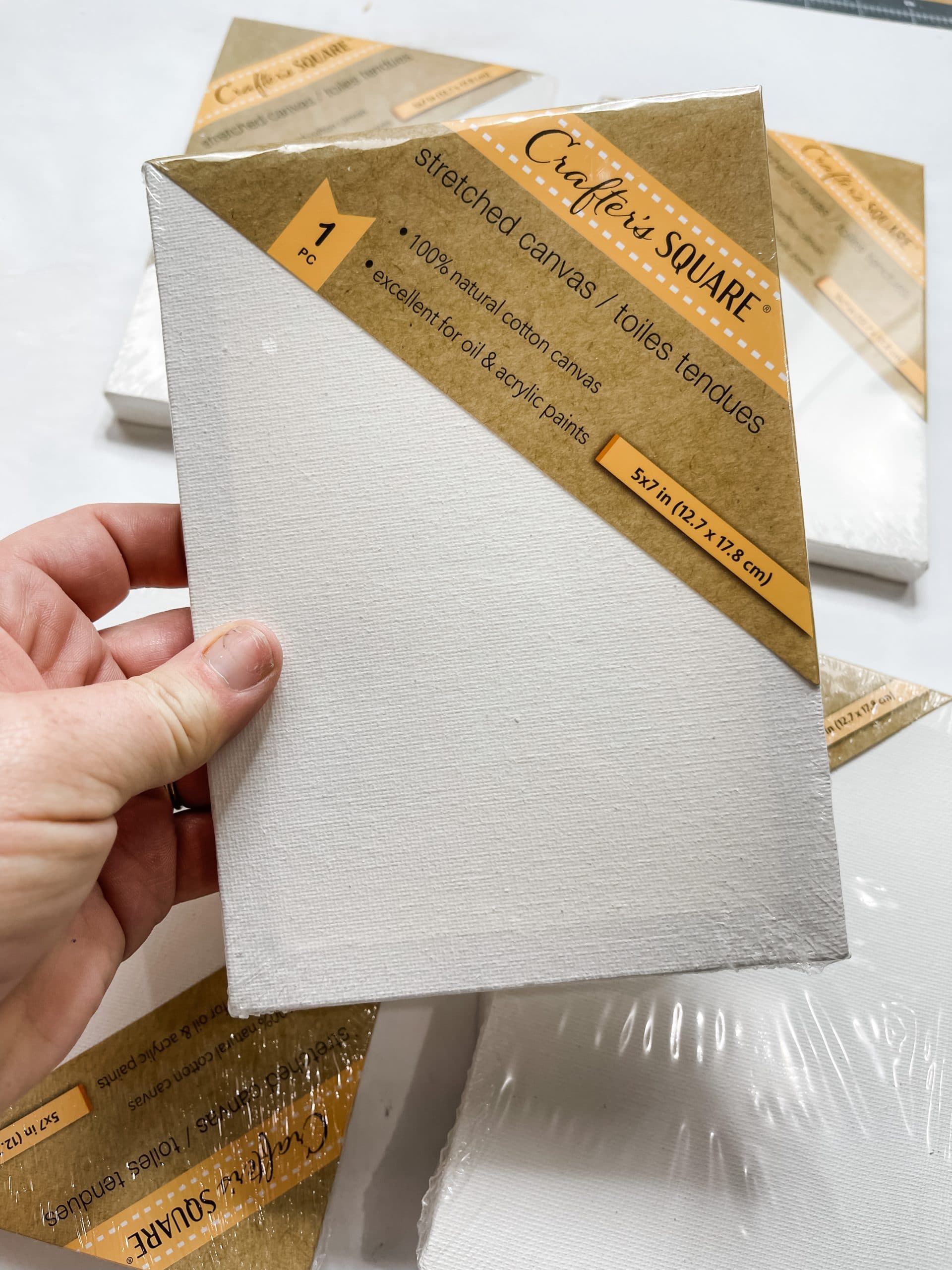 How to make a DIY Triangle Tiered Tray Stand to display things