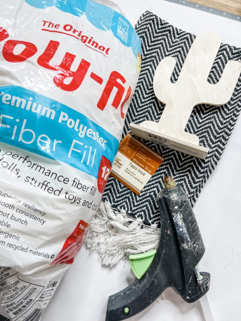 Repurposed Dollar Tree Rug DIY Pillow - Easy DIY Decor Tutorial