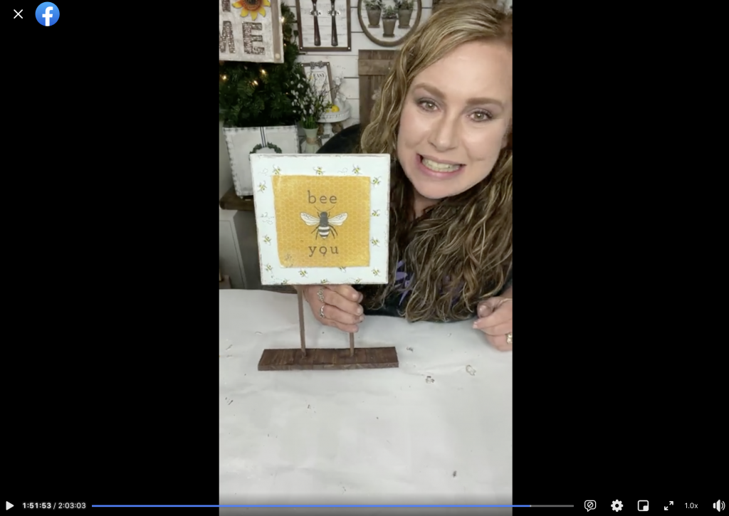 DIY Farmhouse Bee Sign - Easy DIY Decor Tutorial