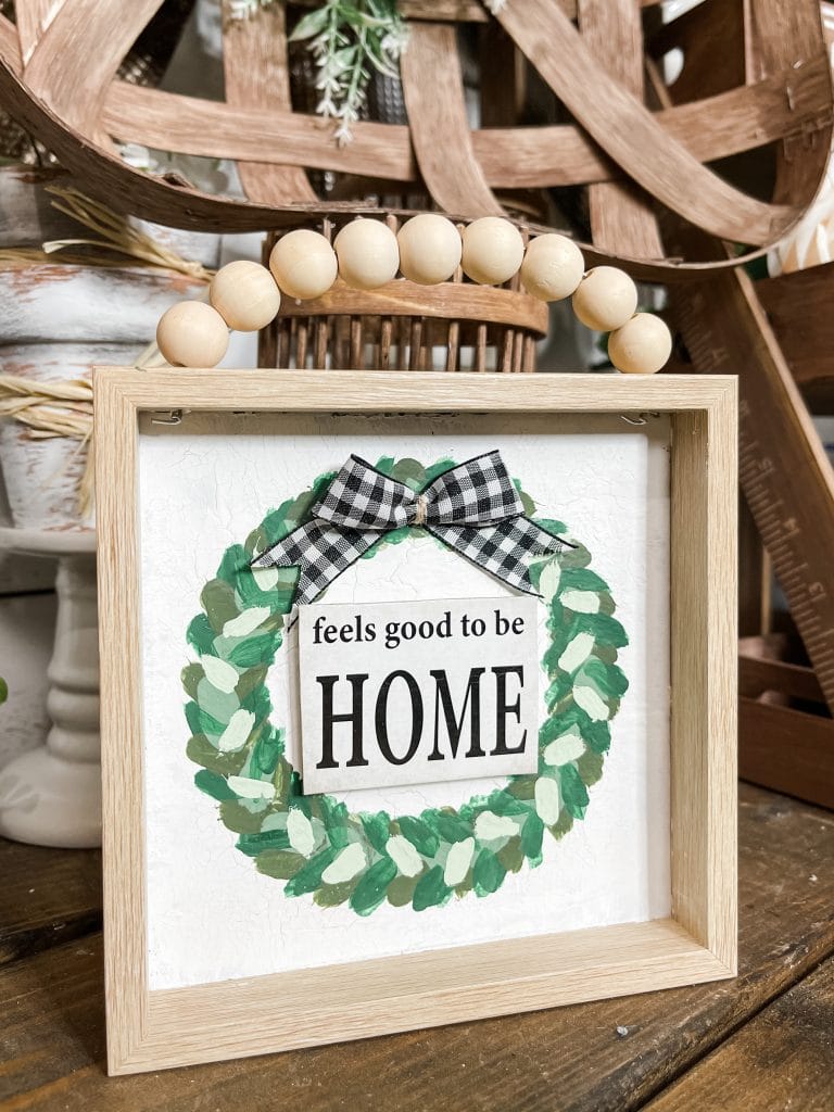 Easy DIY Painted Wreath Sign - Easy DIY Decor Tutorial