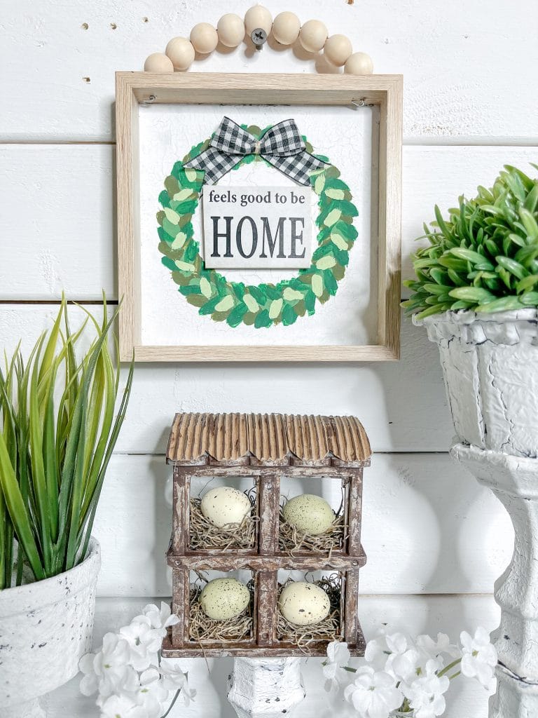 Easy DIY Painted Wreath Sign - Easy DIY Decor Tutorial