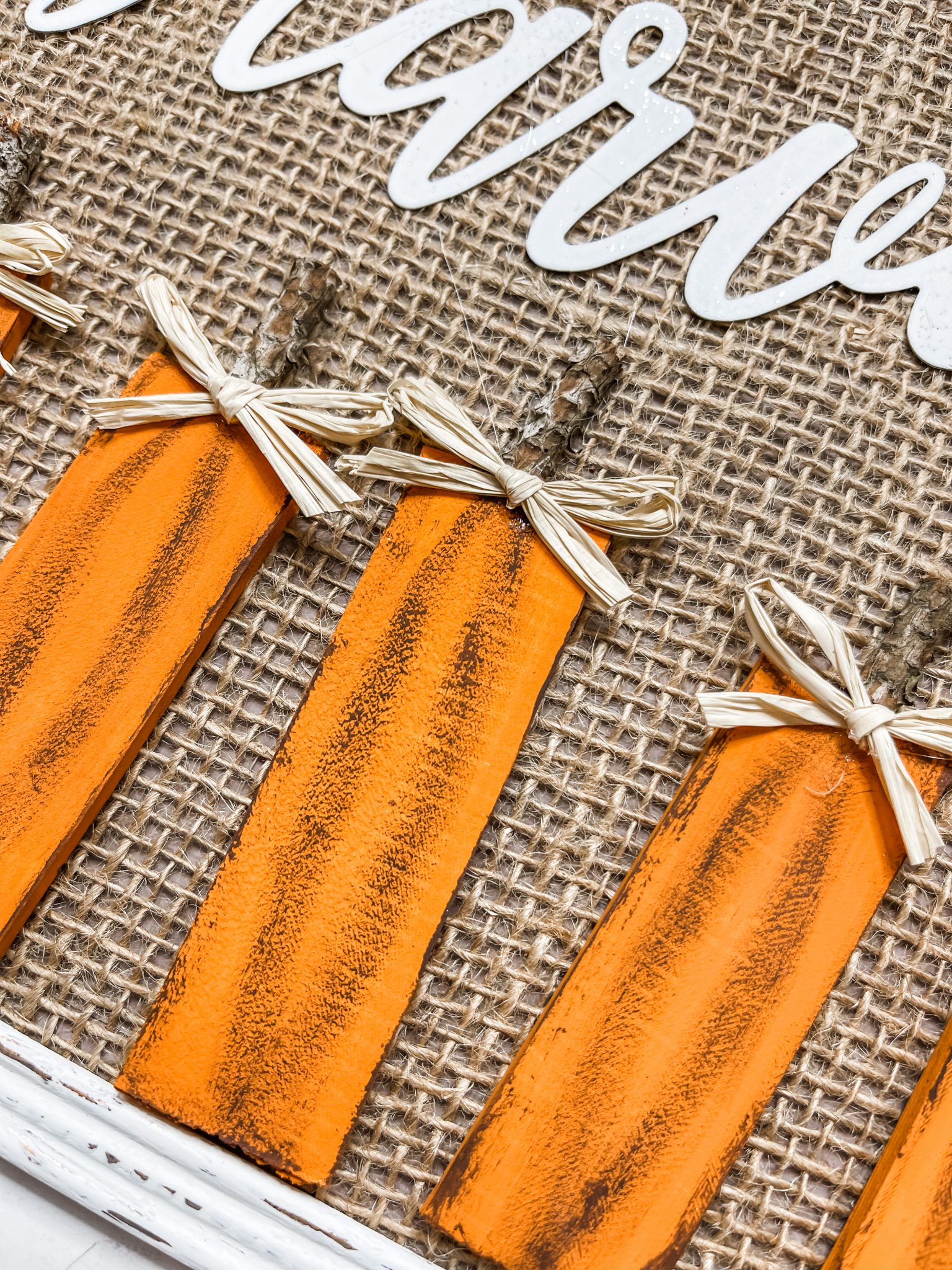 DIY Fall Harvest Pumpkin Sign - DIY Fall Decor Tutorial