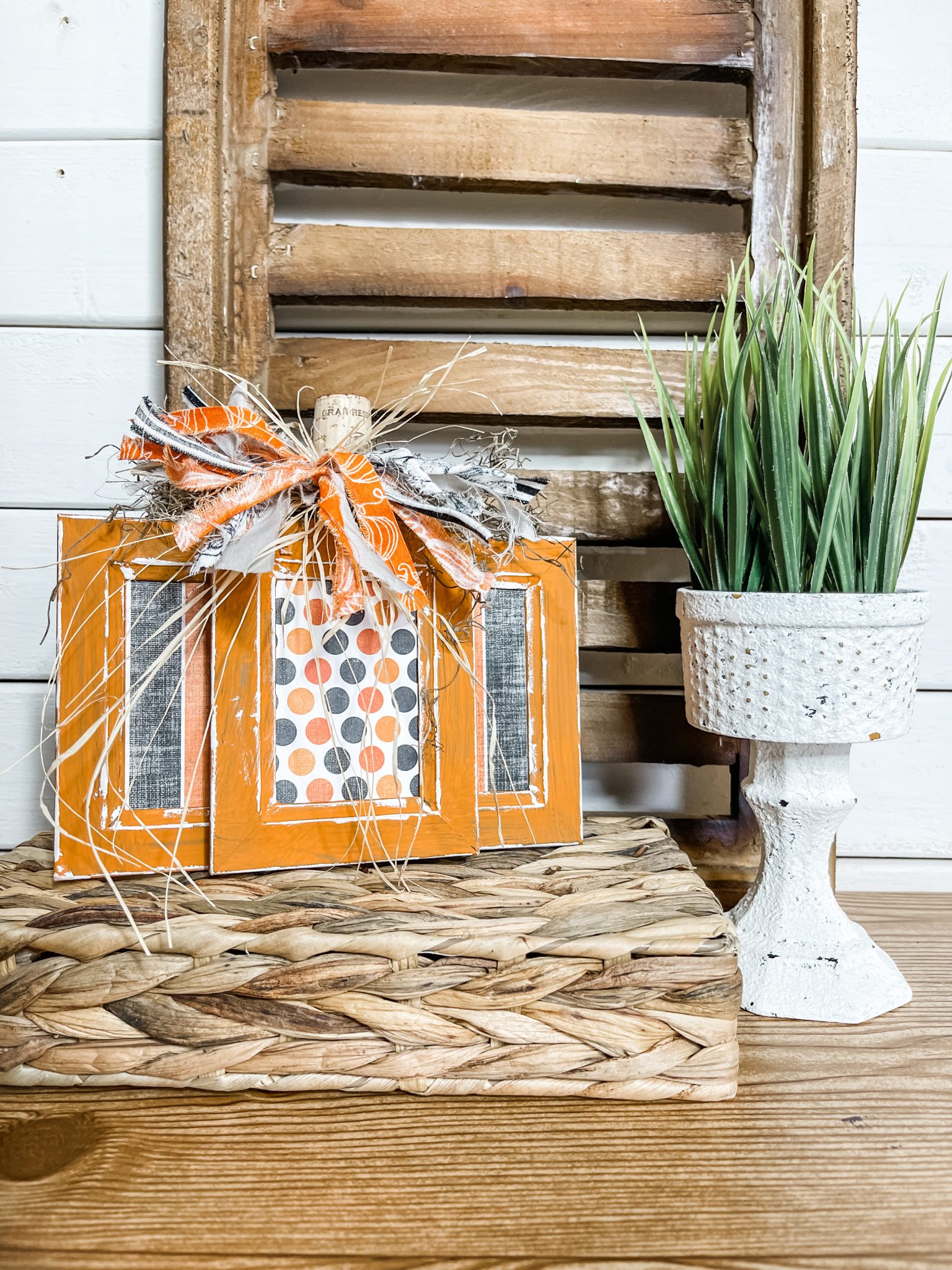 Picture Frame Pumpkin DIY Fall Decor - DIY Fall Decor Tutorial