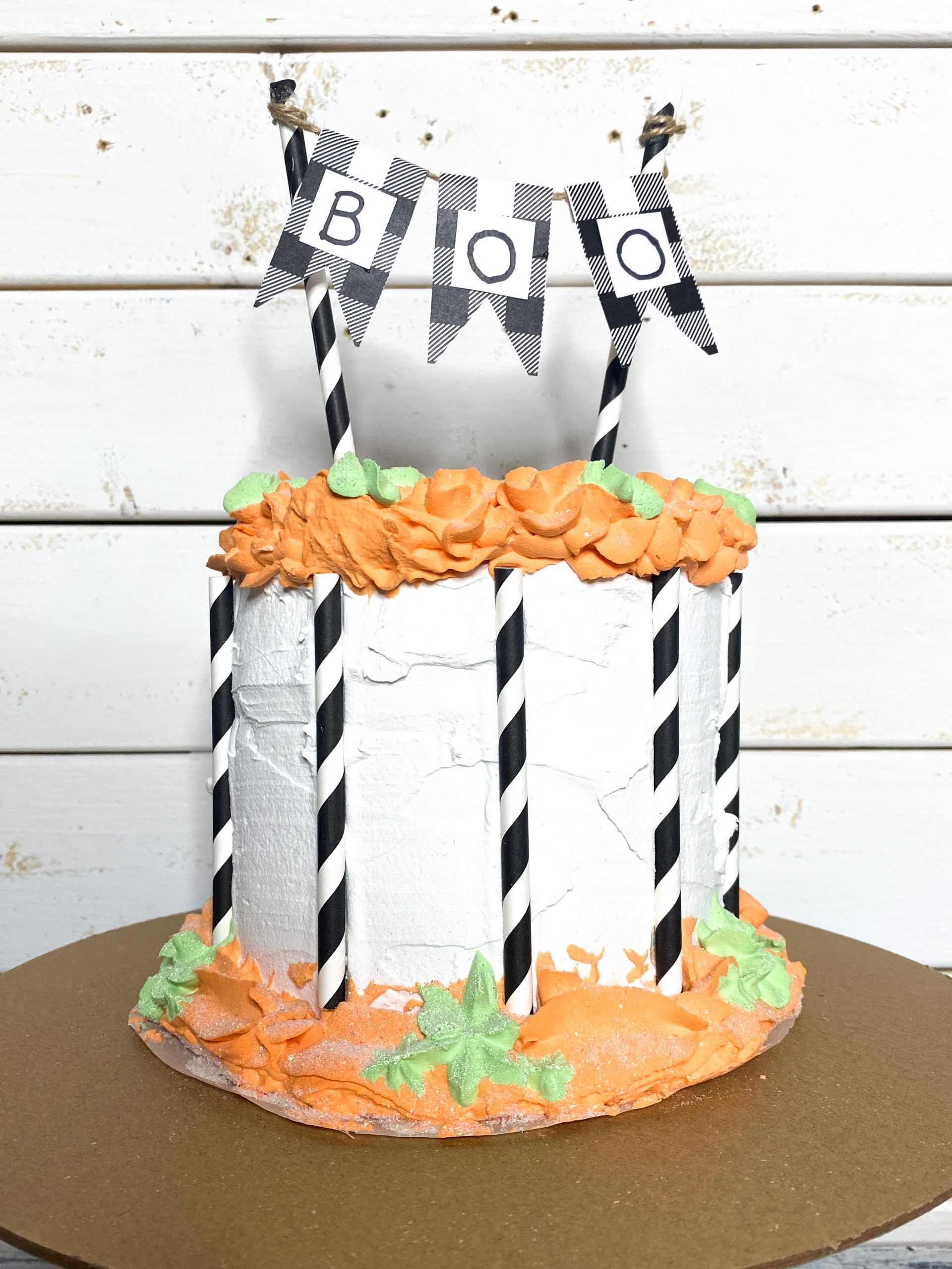 How to easily make a DIY Fall Fake Bake Cake as Decor