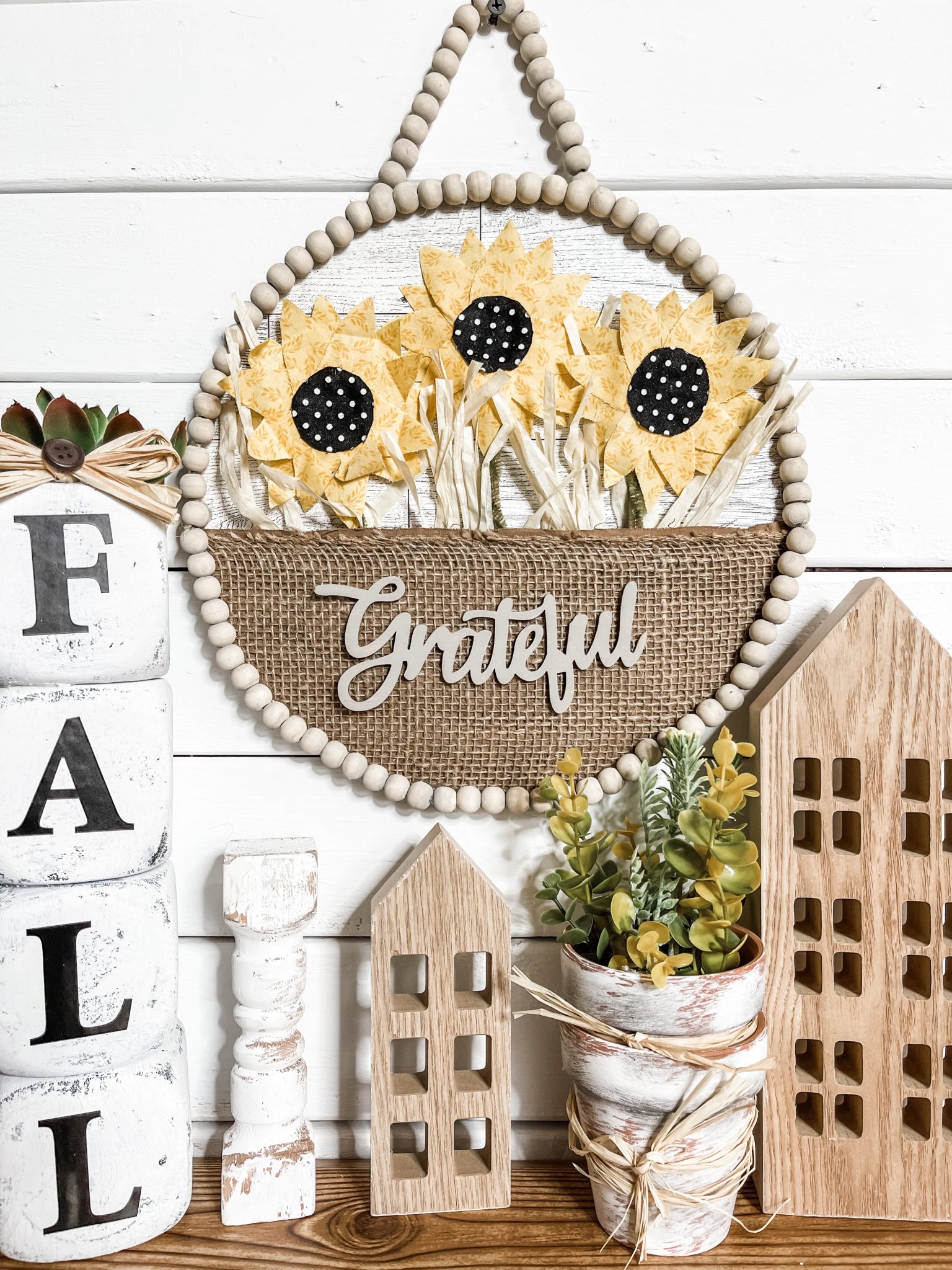 DIY Fabric Sunflower Fall Sign - Affordable Home Decor Tutorial