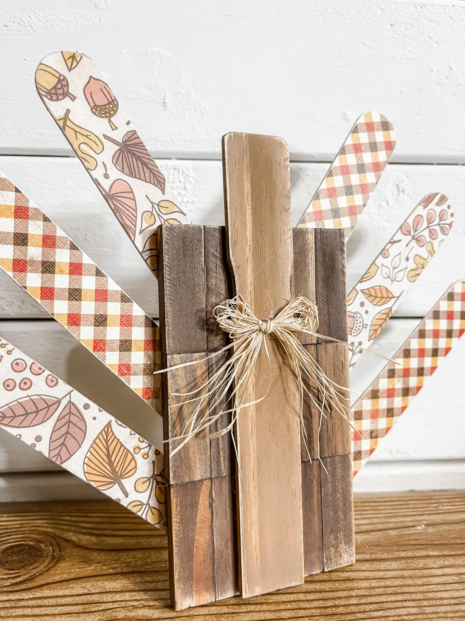 DIY Small Standing Turkeys - Affordable Home Decor Tutorial