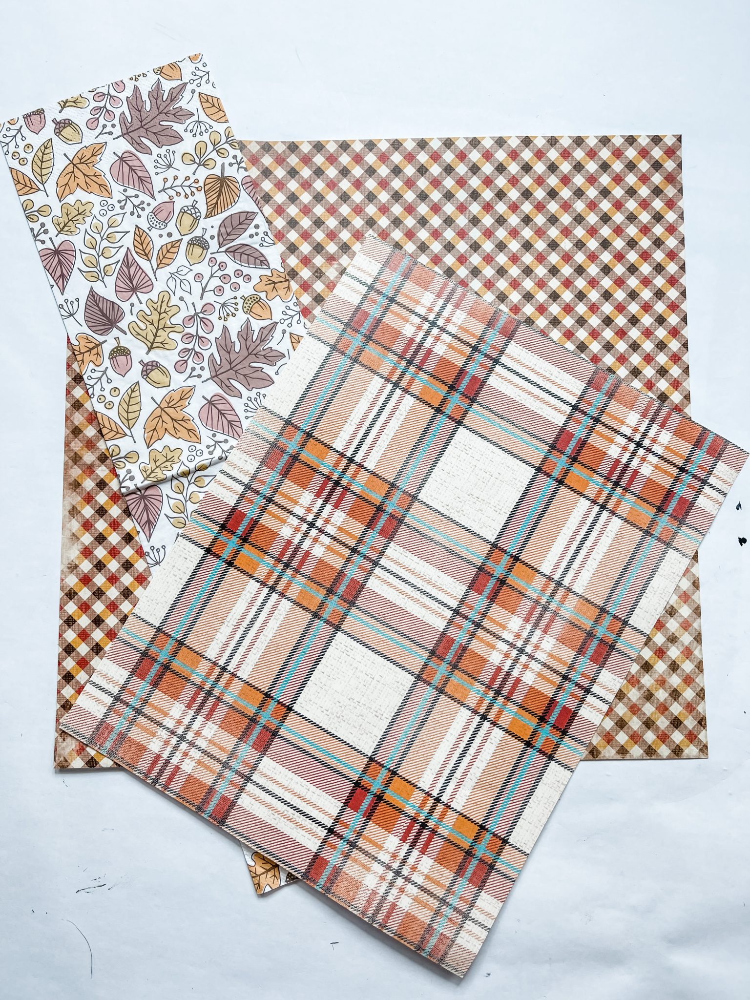 DIY Small Standing Turkeys - Affordable Home Decor Tutorial