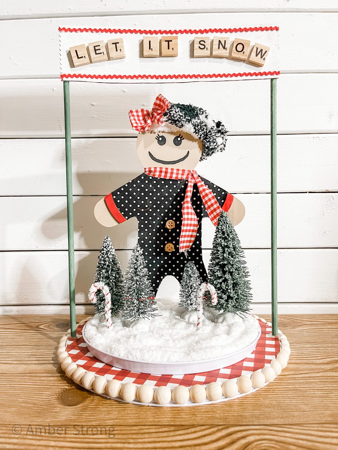 Centerpiece with Gingerbread Man - Creative Haven Project