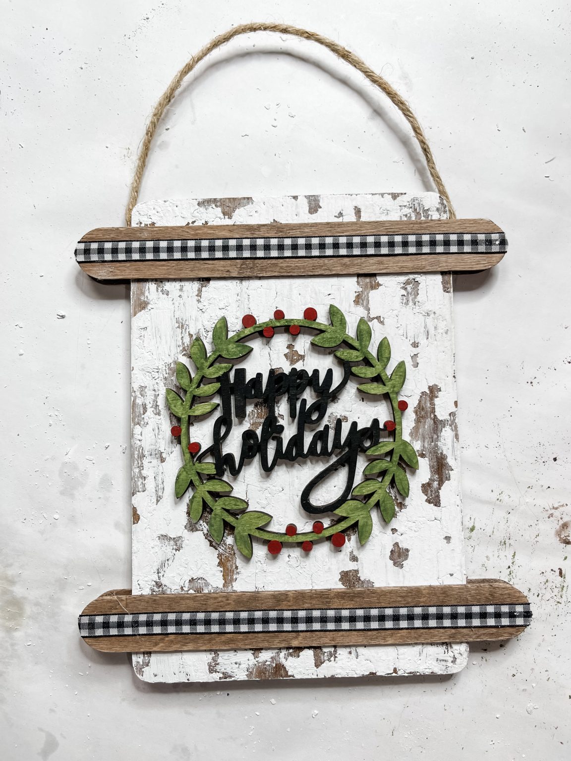 Farmhouse Happy Holidays Sign - Affordable Home Decor