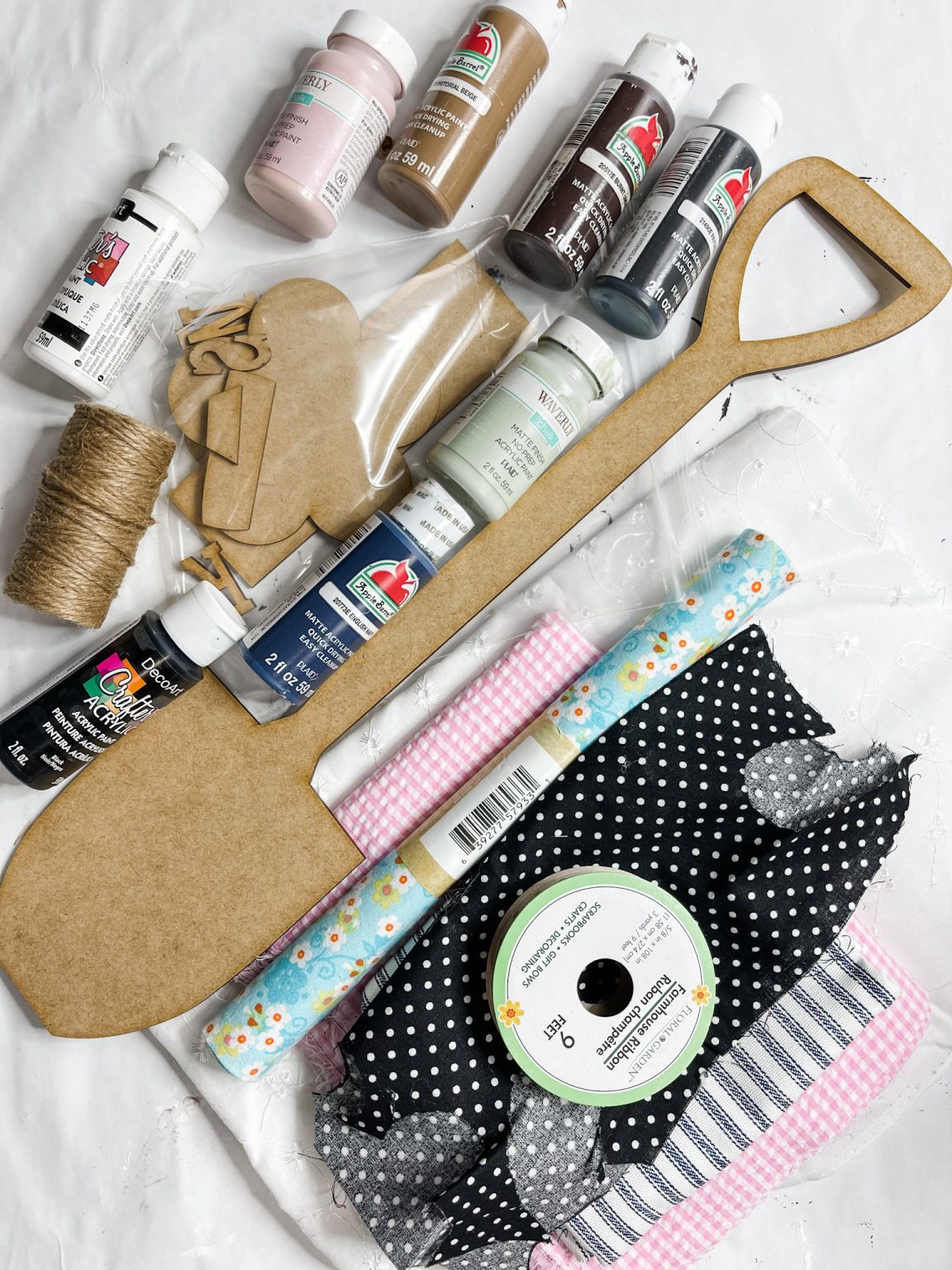 DIY Decorative Shovel - Easy DIY Tutorial