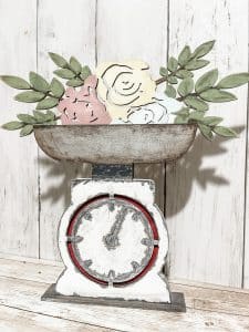 Interchangeable Decorative Farmhouse Scale - Easy DIY Tutorial