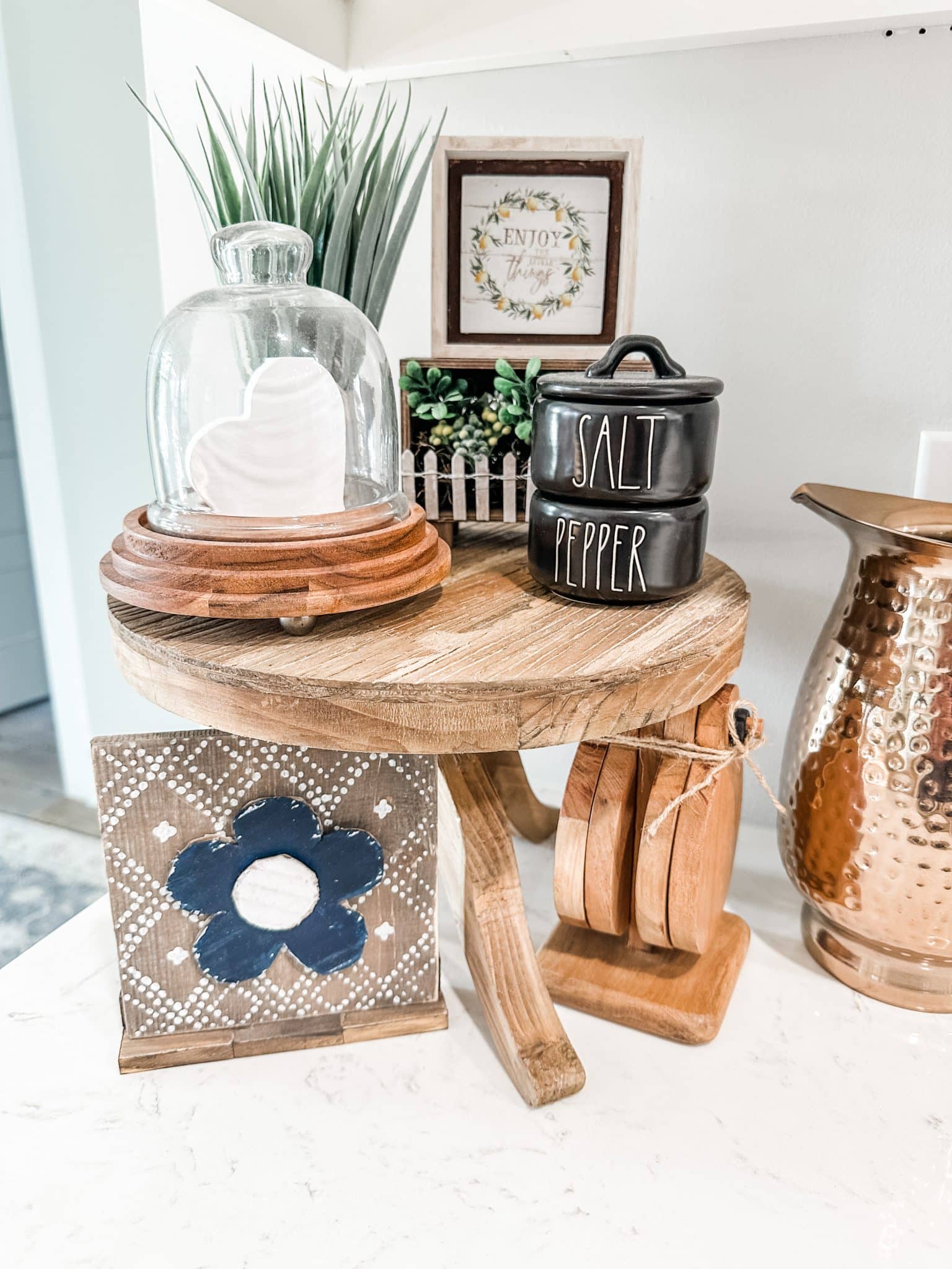 Set of Flower Shelf Sitters - Easy DIY Tutorial
