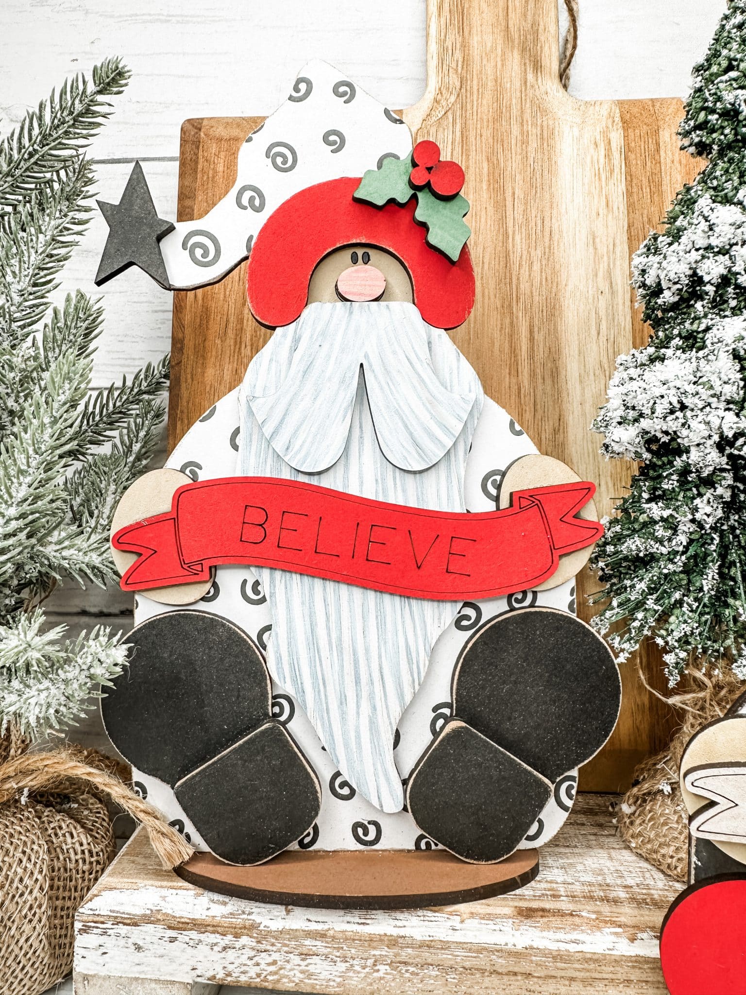 Decorative Grandma and Grandpa Claus - Easy DIY Idea
