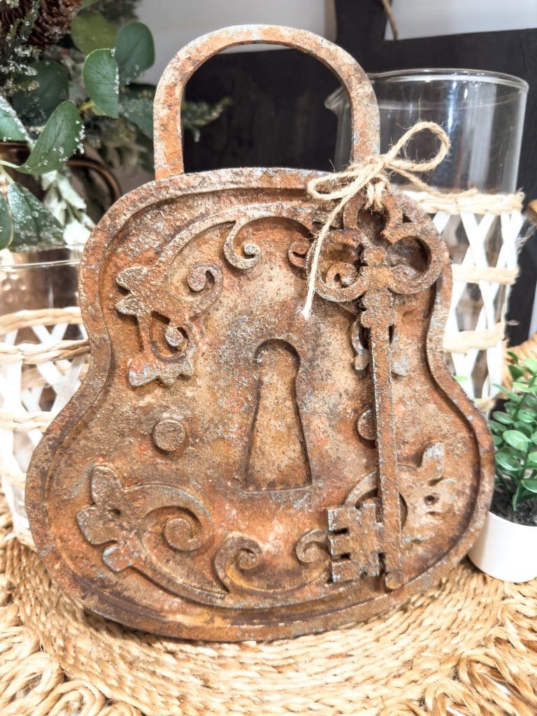 Faux Rusted Antique Lock and Key - Easy DIY Tutorial