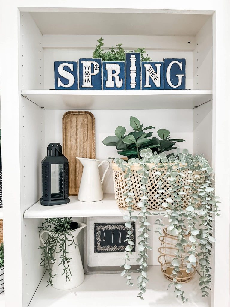 Spring Farmhouse Decor DIY Ideas - The Makers Map with Amber Strong